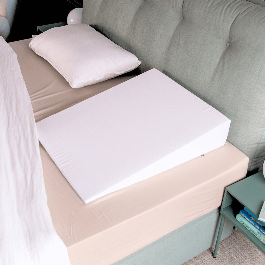 How To Use A Bed Wedge - 5 Different Ways – Putnams